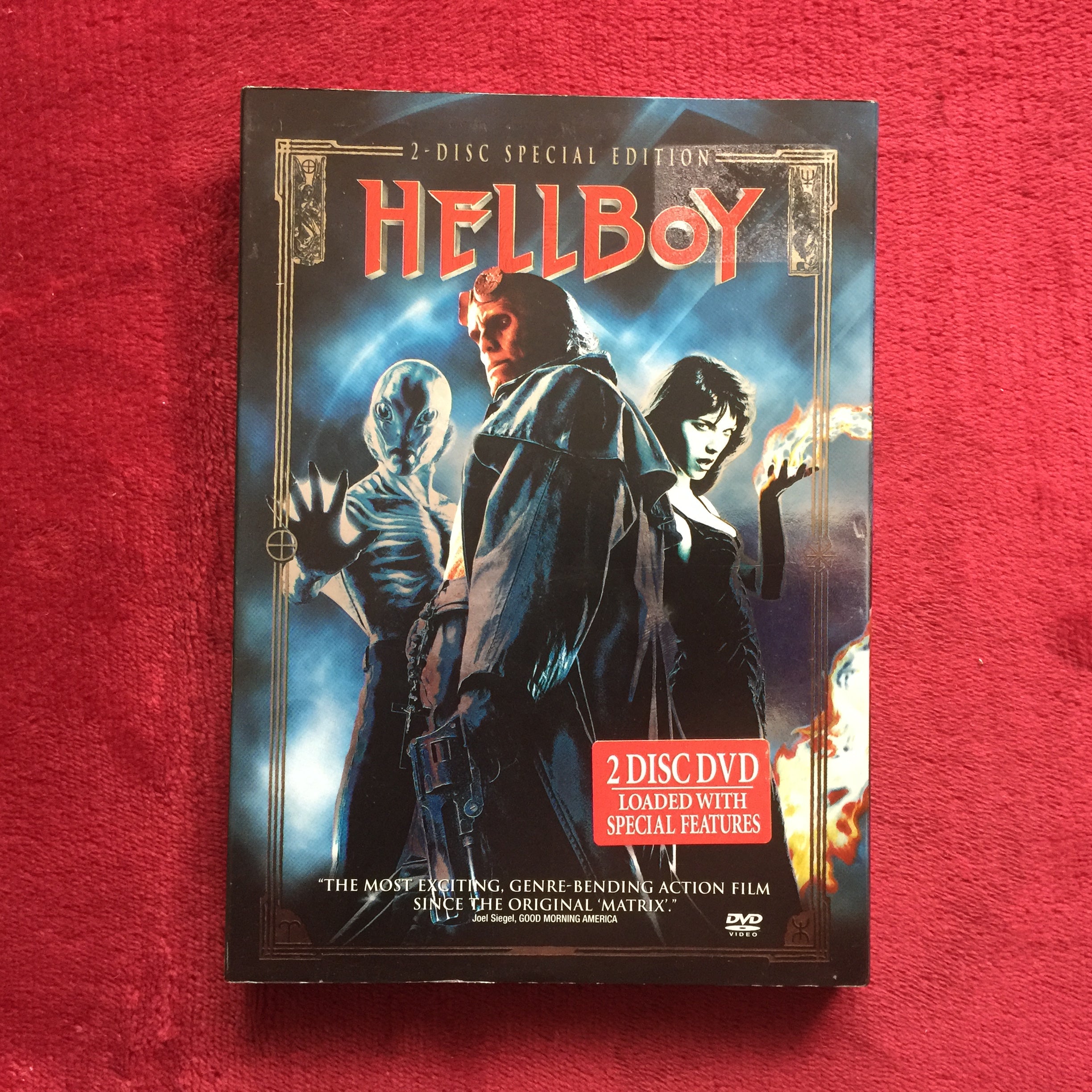 Hellboy. DVD. Doble, importado, en excelente estado. – formatomuertodistro
